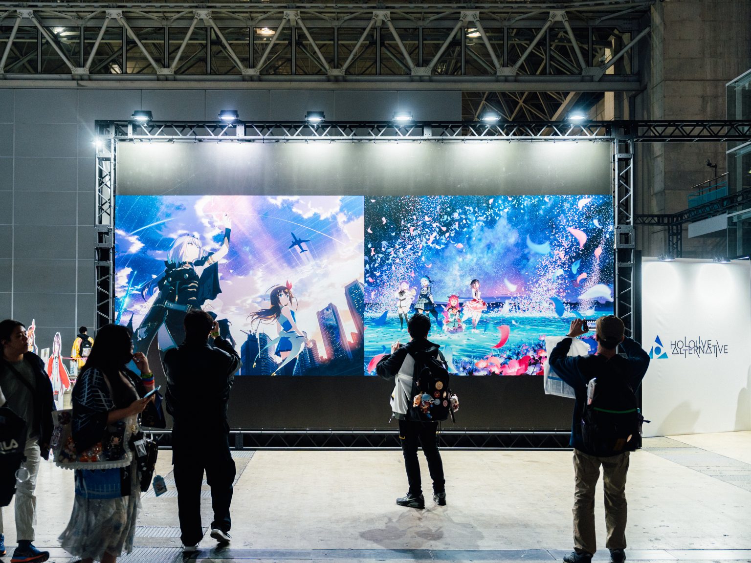 hololive SUPER EXPO 2025 Report [Part 1]: A Festival of VTuber Culture ...